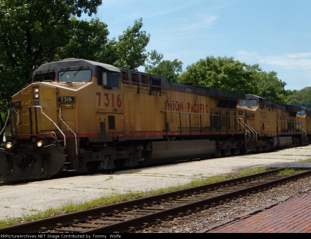 UP 7316 leads a loaded coal east